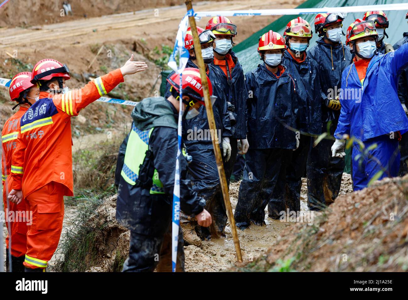 Boeing 737 800 crash china hi-res stock photography and images - Alamy