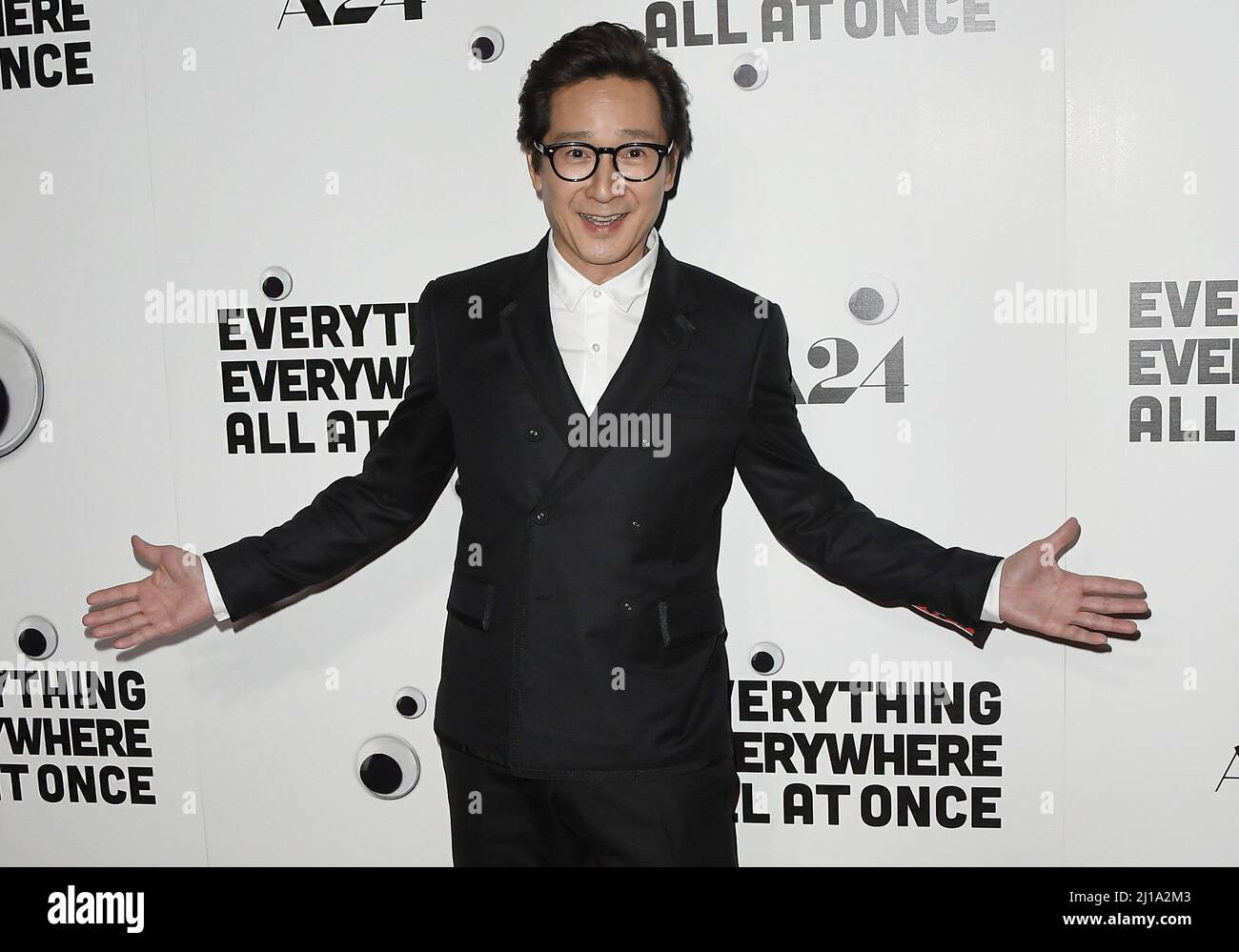 Los Angeles, USA. 23rd Mar, 2022. Ke Huy Quan arrives at the EVERYTHING ...