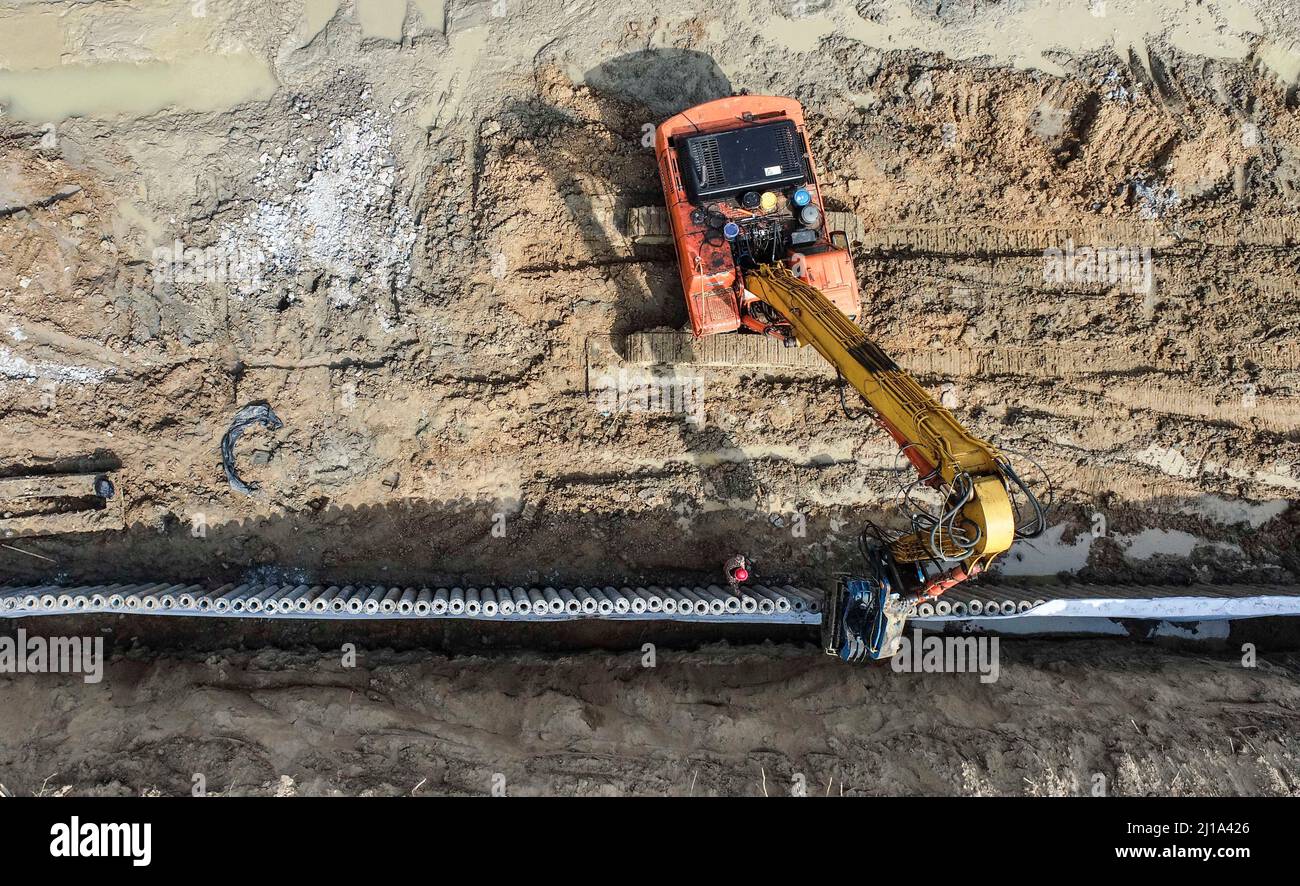 HUAI'AN, CHINA - MARCH 24, 2022 - Workers work on the yaowan section of ...