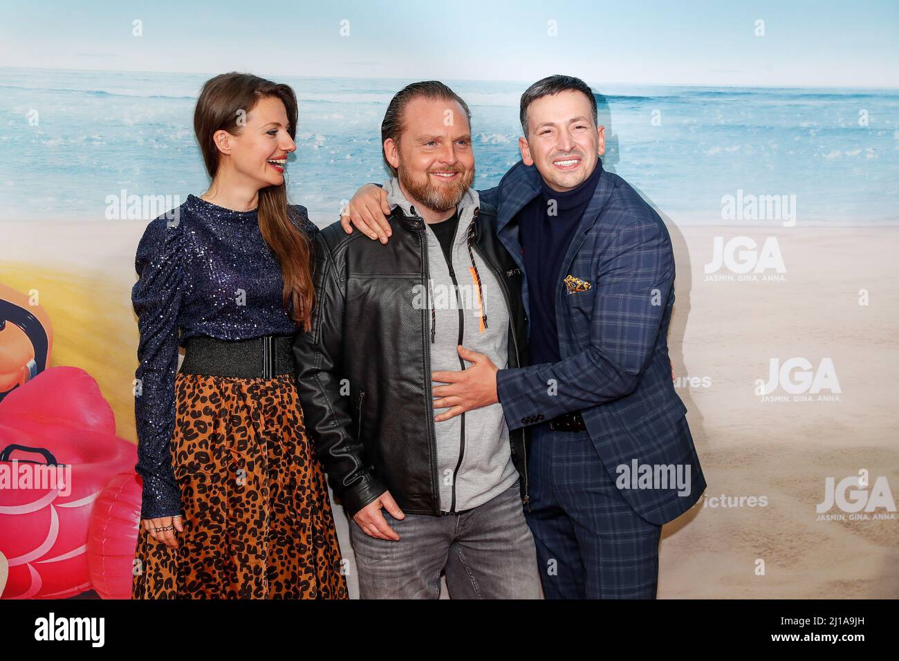Berlin, Germany. 23rd Mar, 2022. Julia Hartmann (l-r), Axel Stein and ...