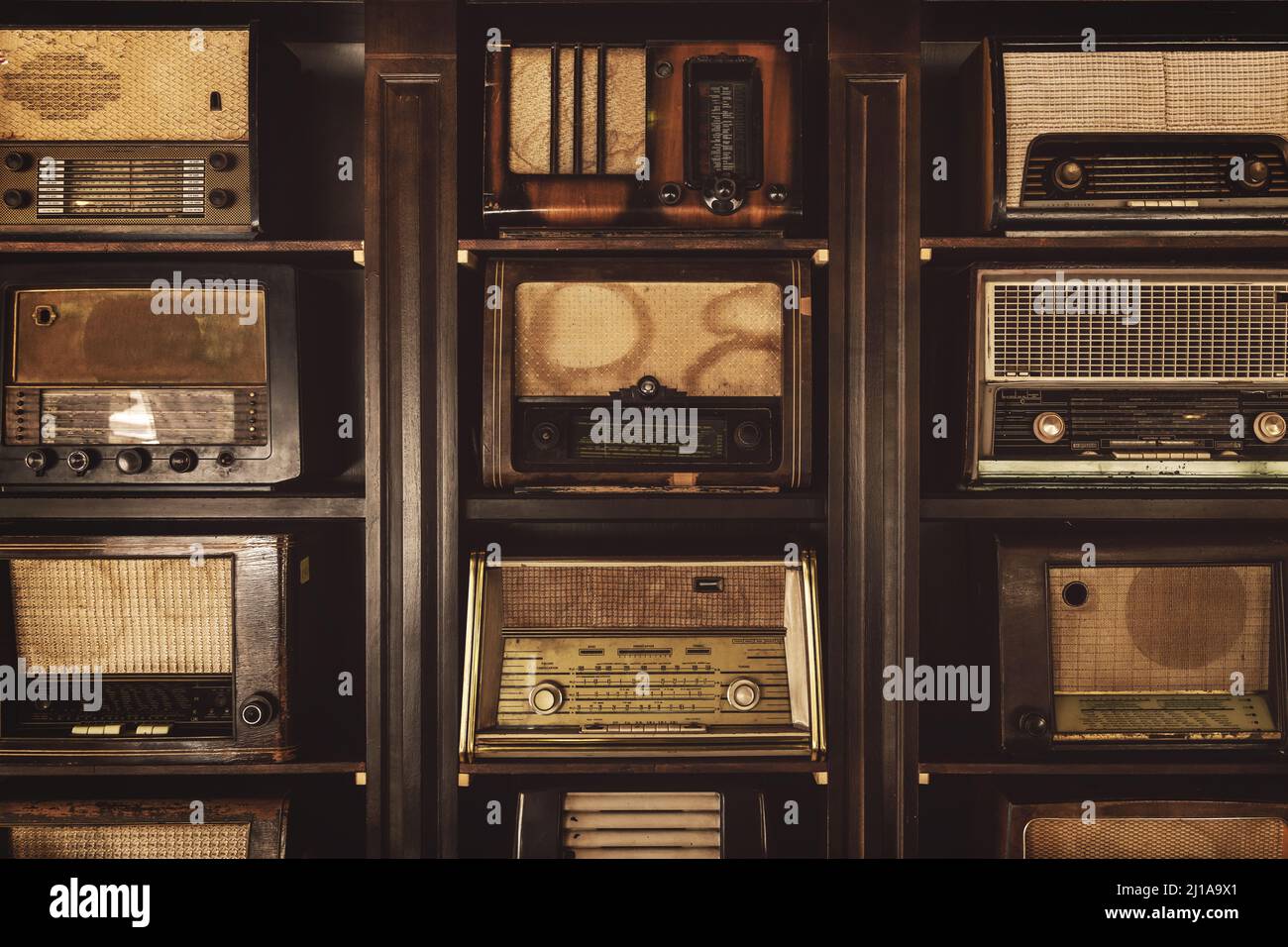 Radio receivers hi-res stock photography and images - Alamy