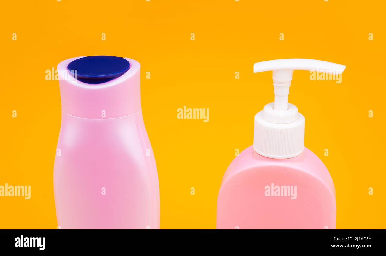 Closeup refillable liquid containers for toiletry and cosmetic products ...