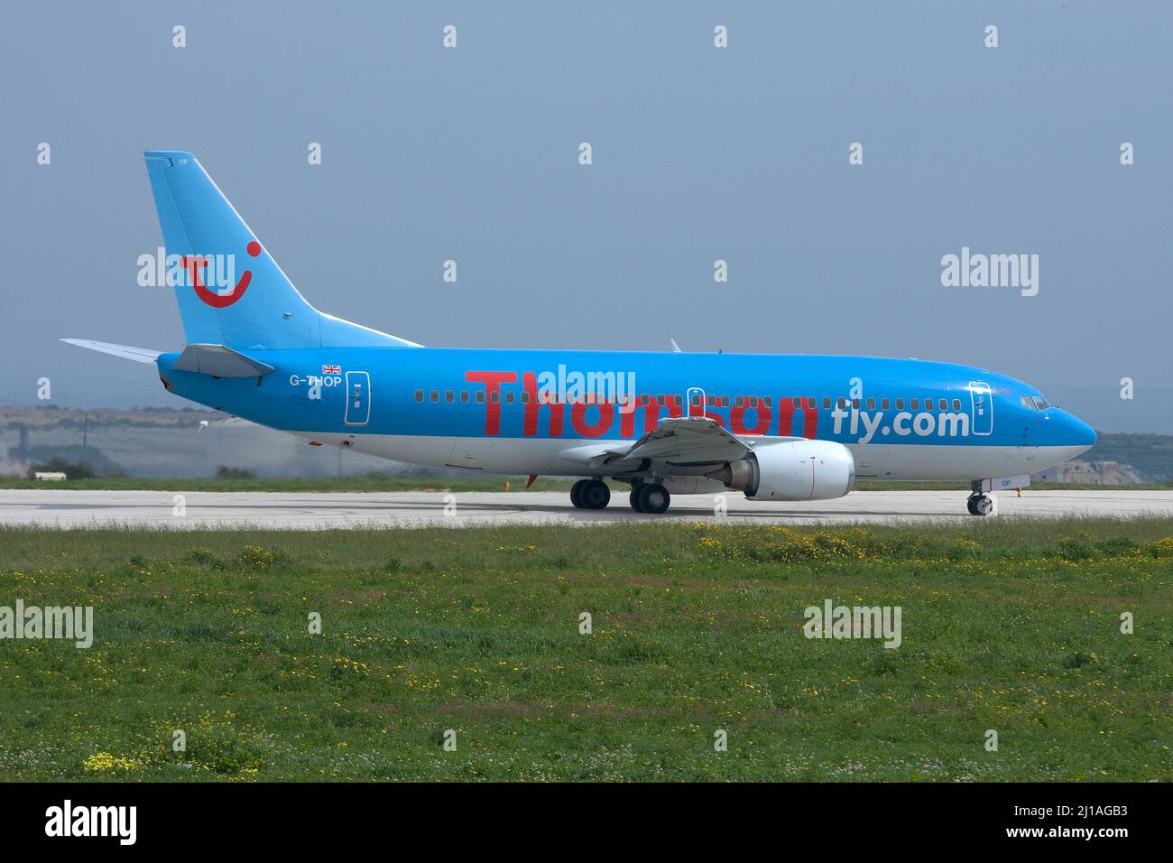 Thomsonfly (Thomson Airways) Boeing 737-3U3 (REG: G-THOP) backtracking ...