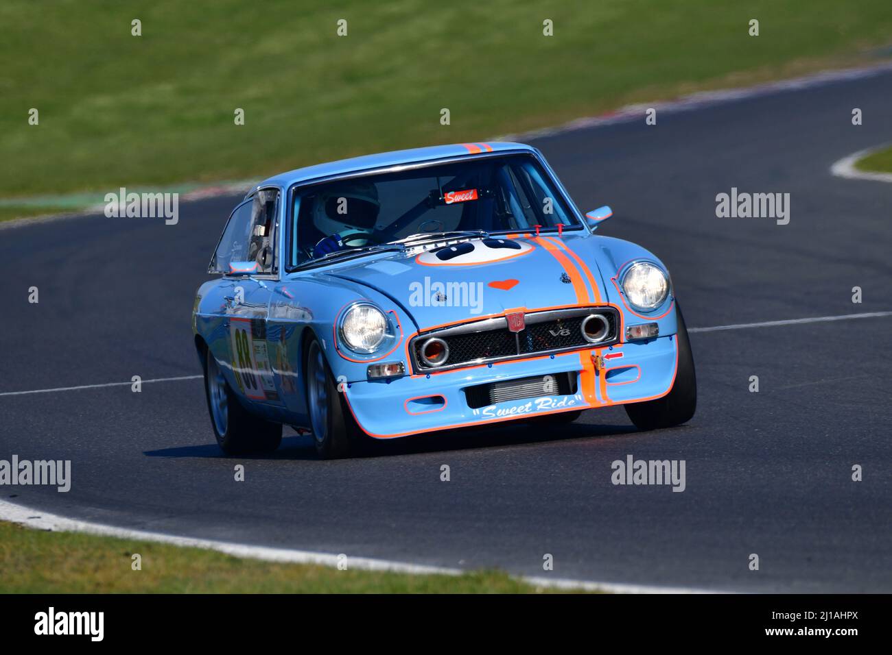 Simon Cripps, MG BGT V8, BCV8 Championship, a twenty minute race ...