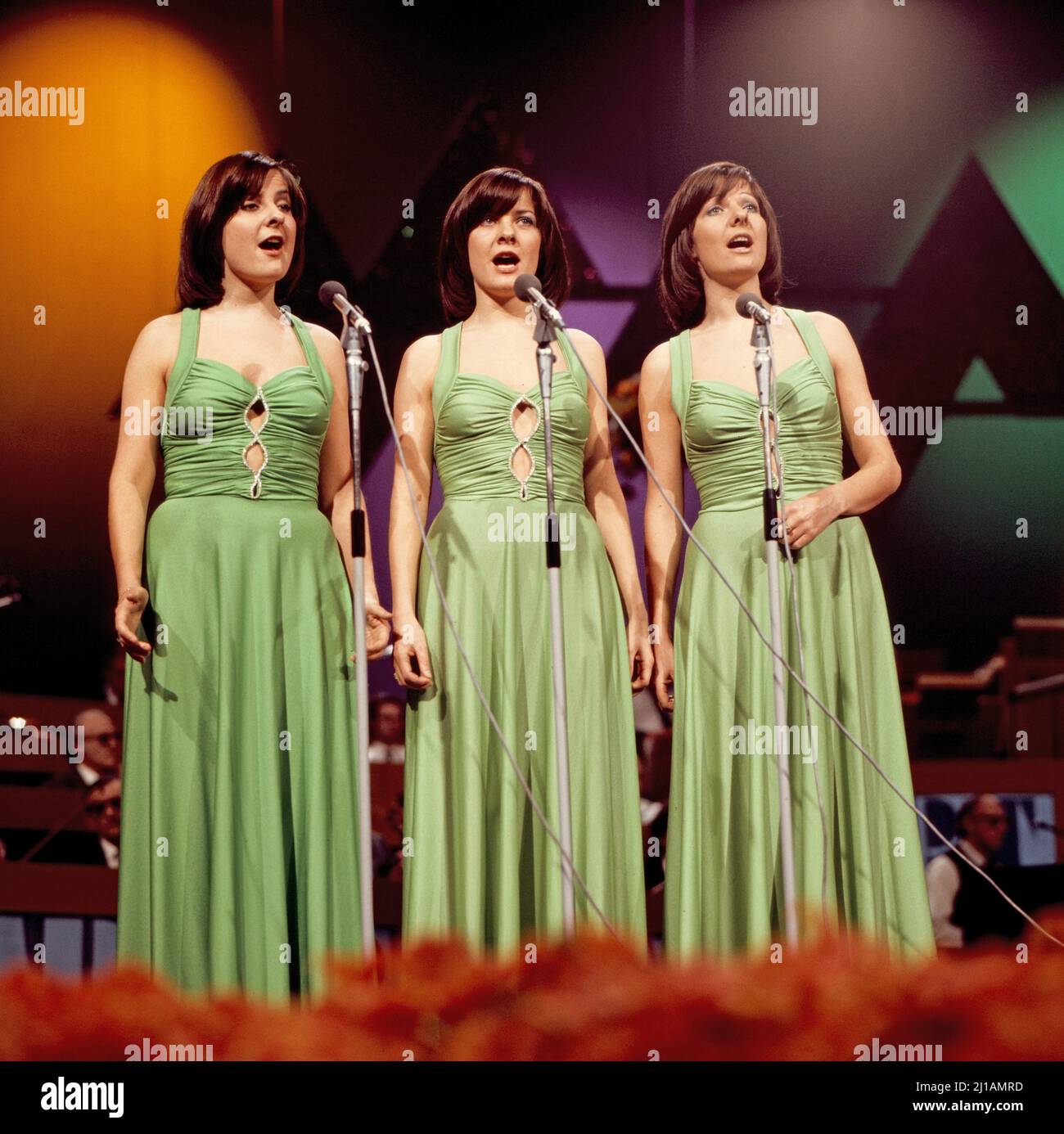 Elaine and evelyn wilson hi-res stock photography and images - Alamy