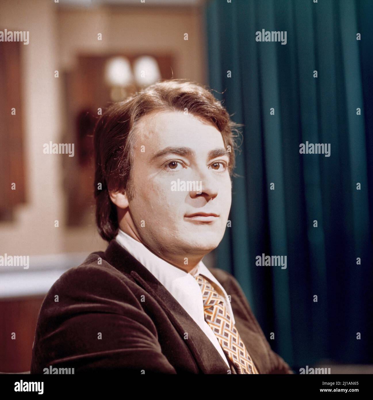 Orf moderator hi-res stock photography and images - Alamy