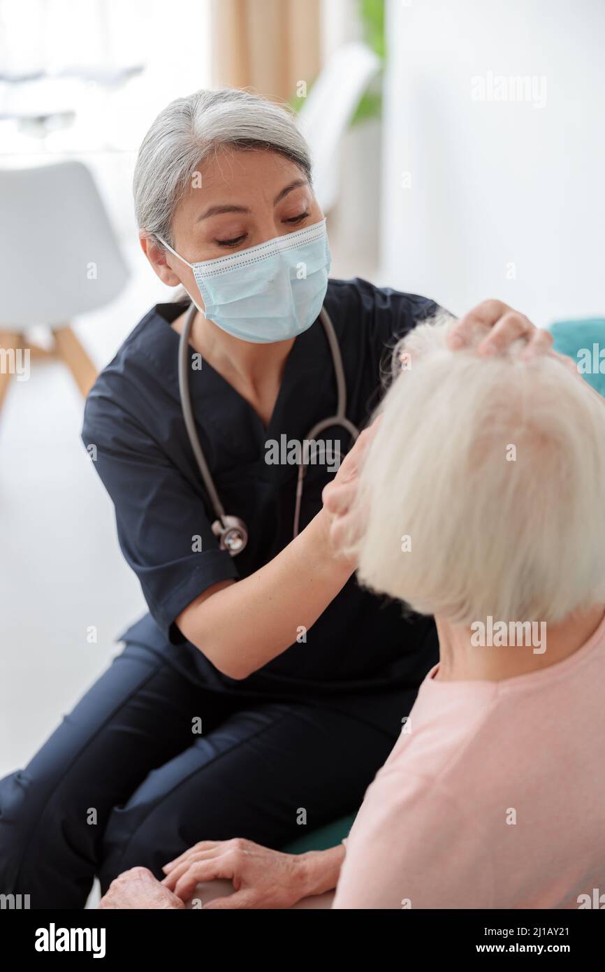 Eye sick elderly woman medical hi-res stock photography and images - Alamy