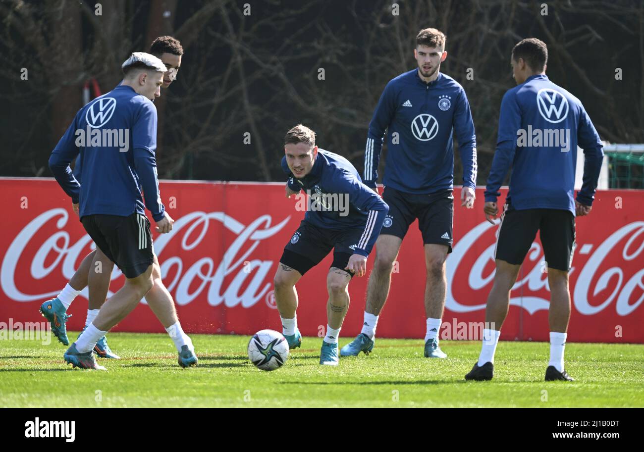 Jamal musiala chelsea hi-res stock photography and images - Alamy