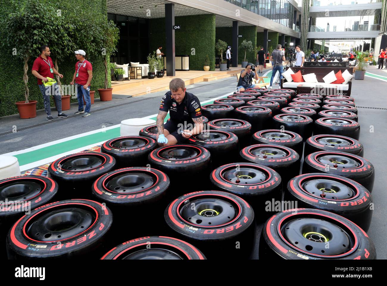 F1 tyre marks hi-res stock photography and images - Alamy