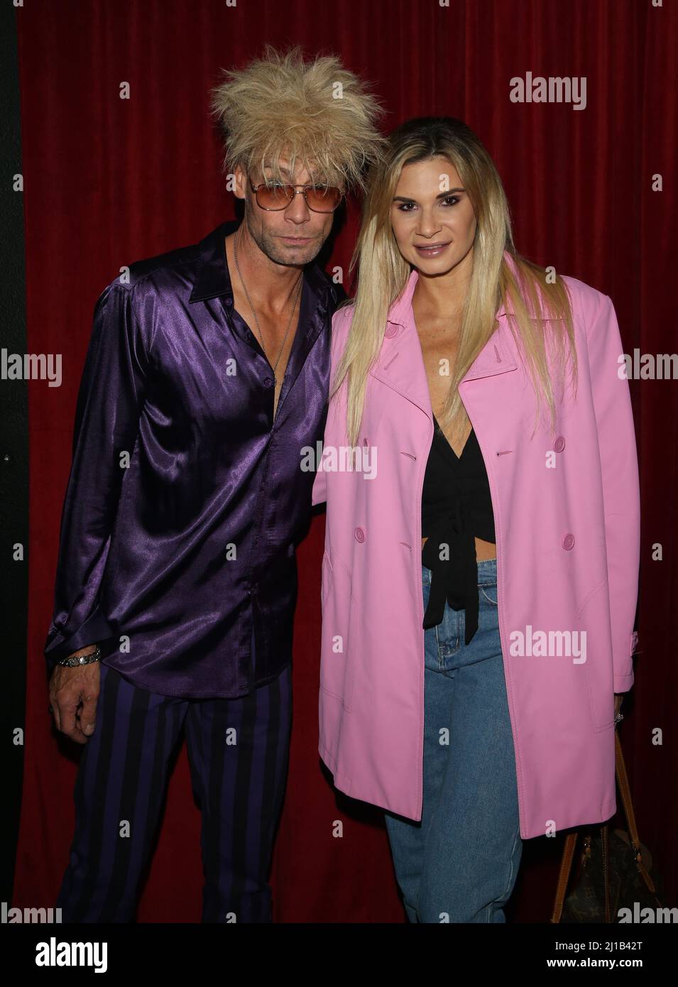 Magician/comedian Murray SawChuck (L) and "FANTASY" cast member Dani ...