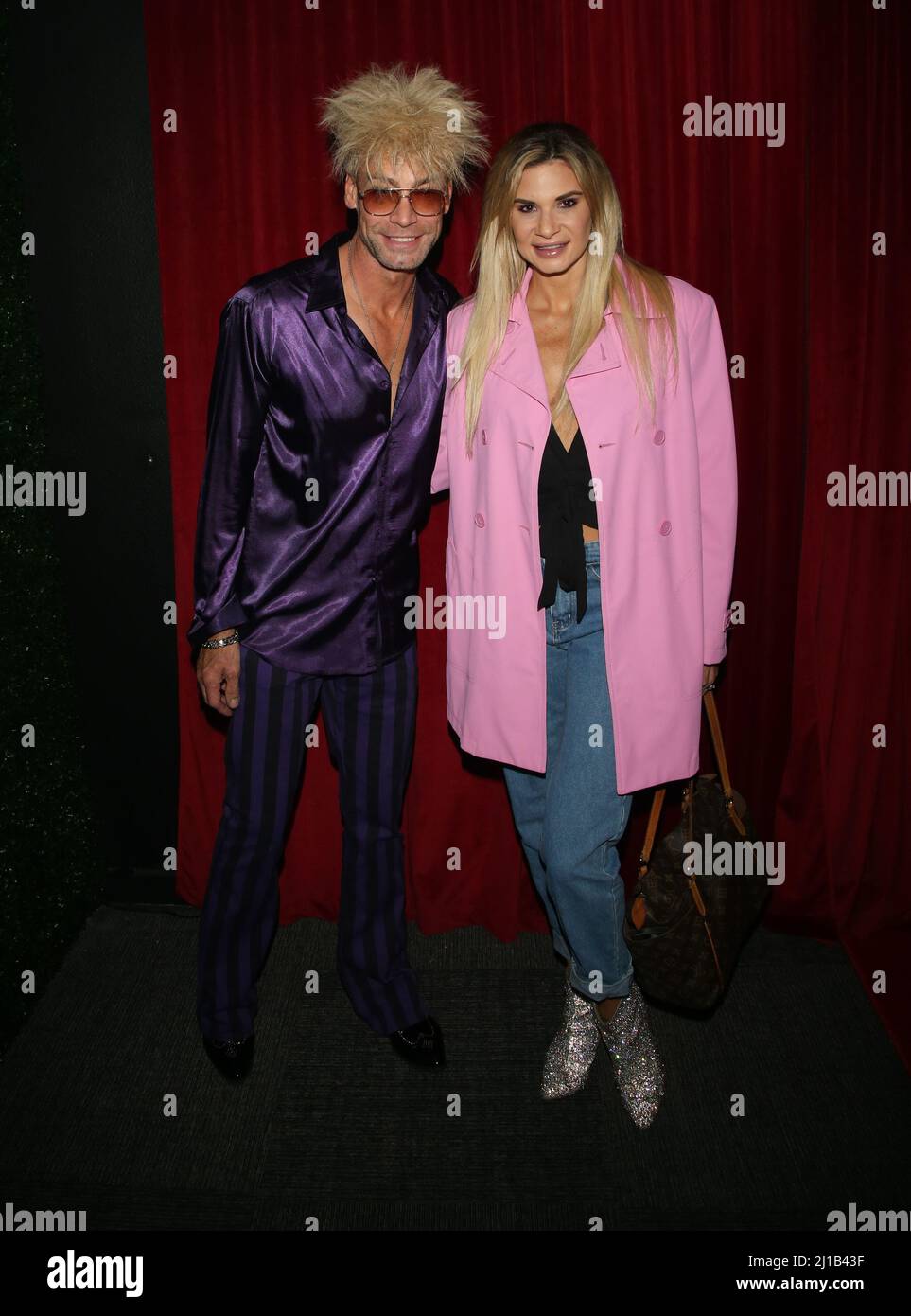 Magician/comedian Murray SawChuck (L) and "FANTASY" cast member Dani ...