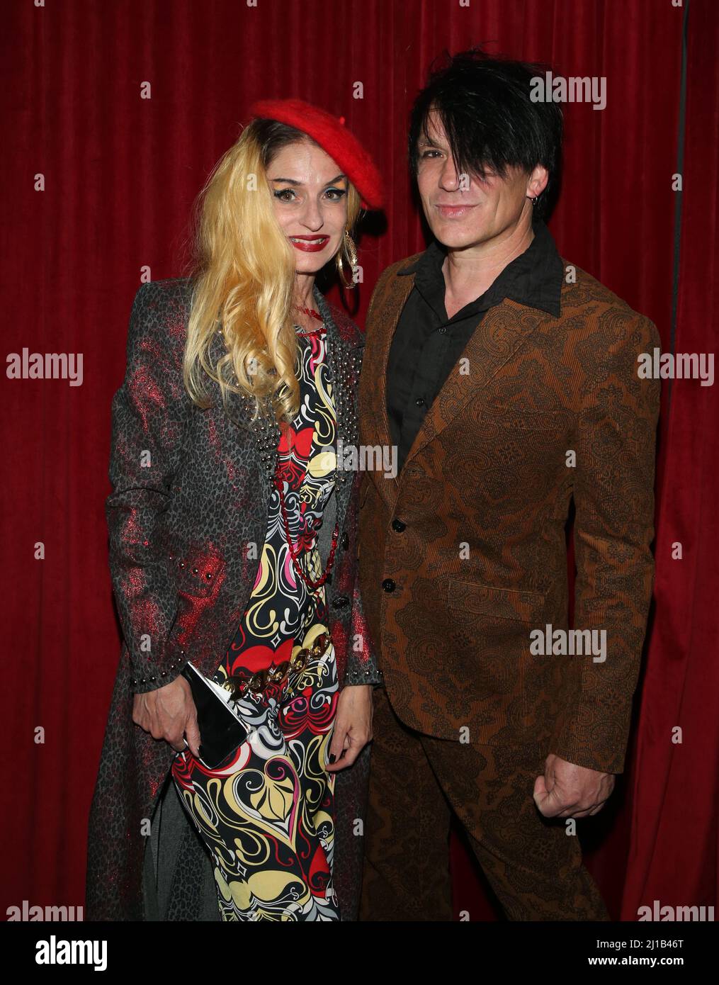 Singers Alicia Perrone (L) and Victor James of Fans of Jimmy Century ...