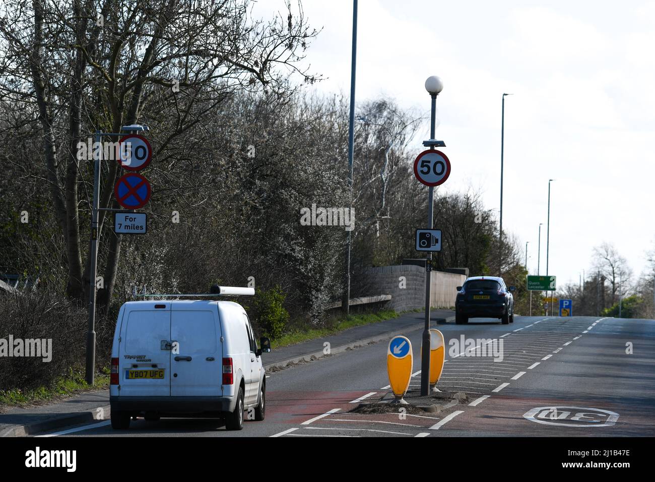 50 mph road sign hi-res stock photography and images - Alamy