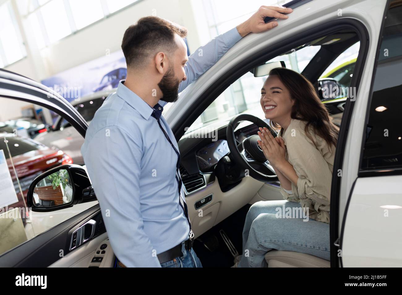 Woman begs man hi-res stock photography and images - Alamy
