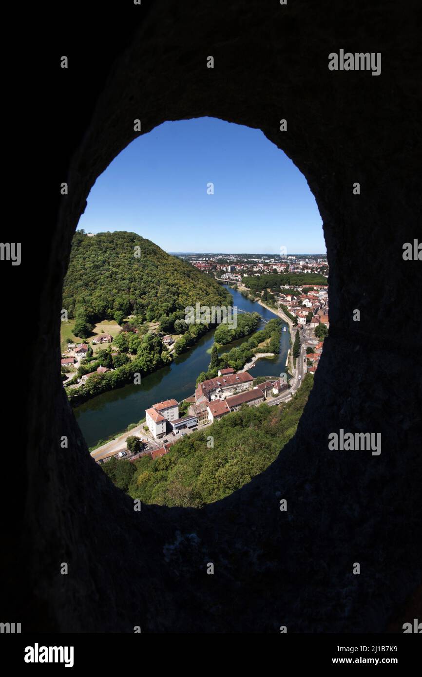 Top view round river hi-res stock photography and images - Alamy