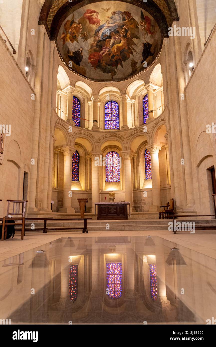 TOMB OF QUEEN MATILDA (MATILDA OF FLANDERS, DUCHESS OF NORMANDY AND ...