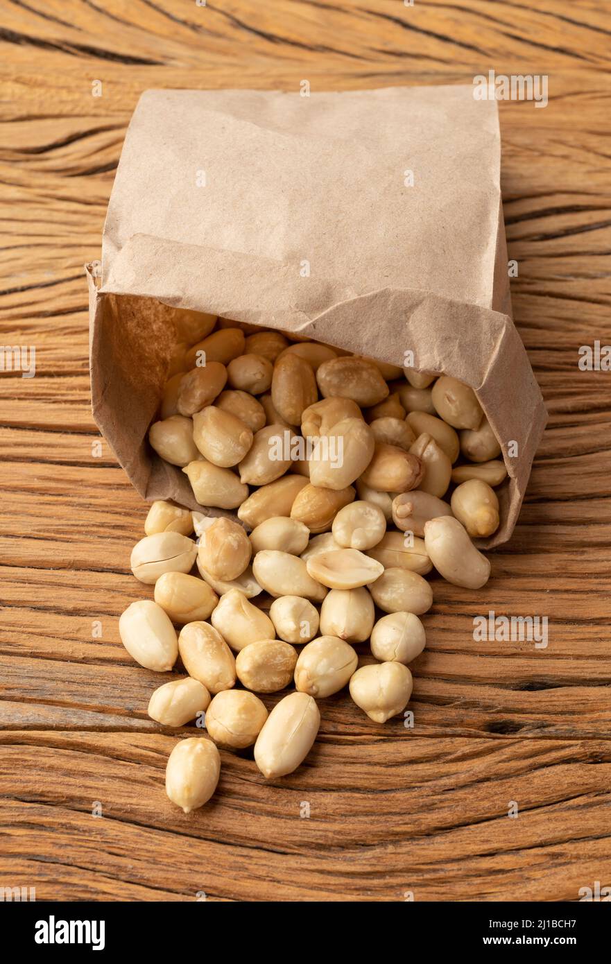 Peanuts in a bag hi-res stock photography and images - Alamy
