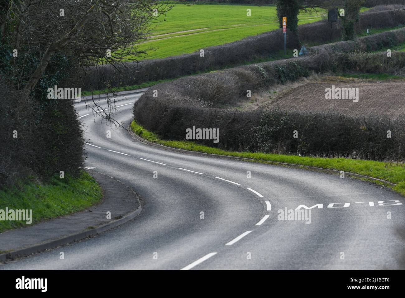 winding road in the british countryside Stock Photo - Alamy