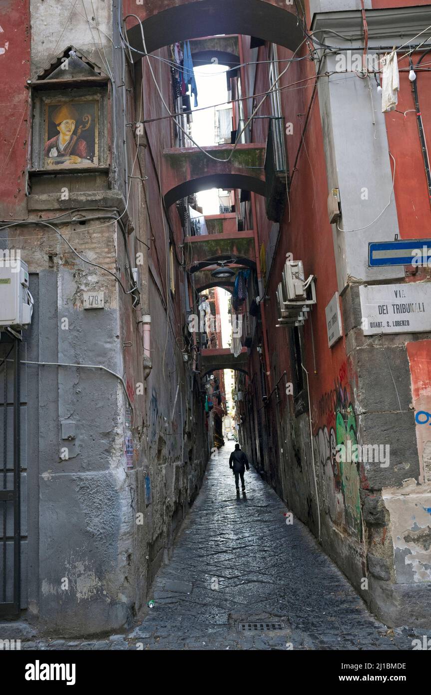 Back alley in naples italy hi-res stock photography and images - Alamy