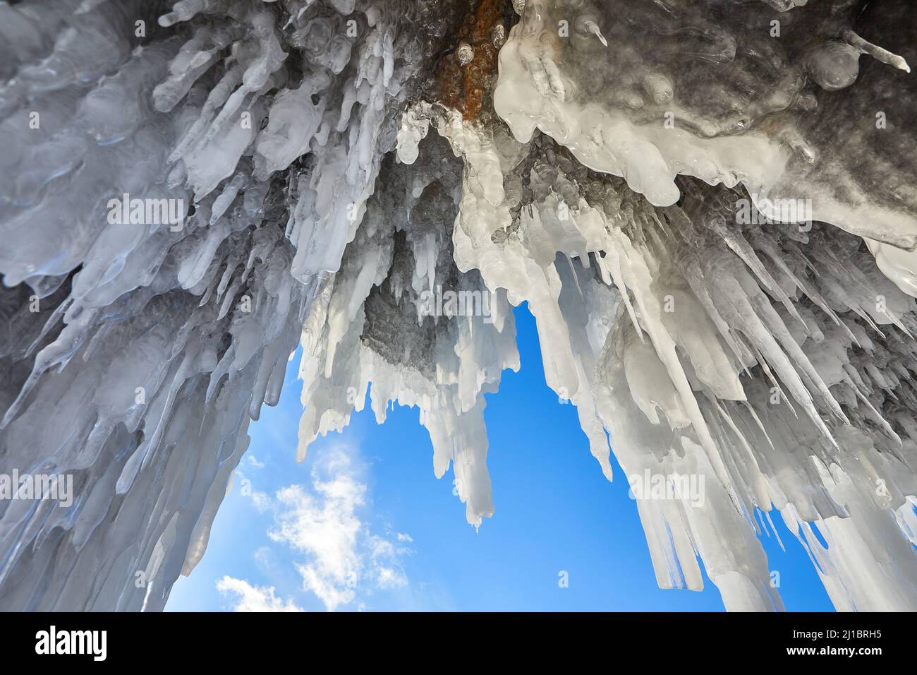 Winter pattern of ice stalactites Stock Photo - Alamy