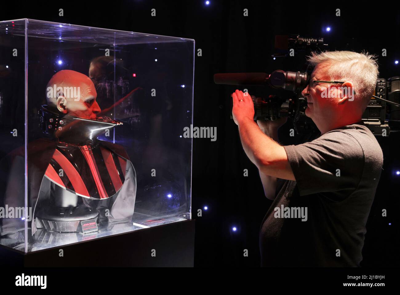 2022 films hi-res stock photography and images - Alamy