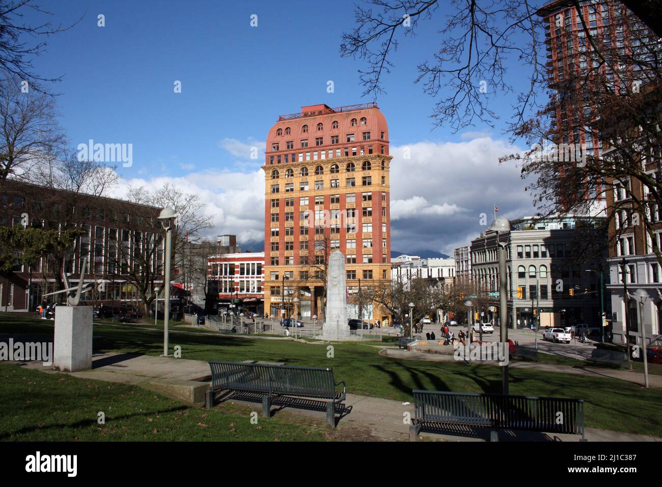 A Victory Square in downtown of Vancouver, Canada Stock Photo - Alamy