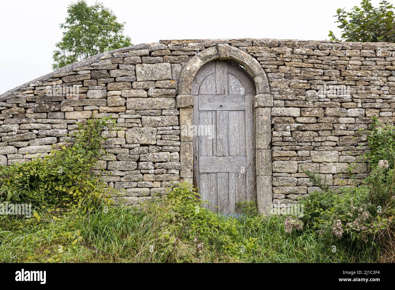 Cotswolds and doors hi-res stock photography and images - Alamy