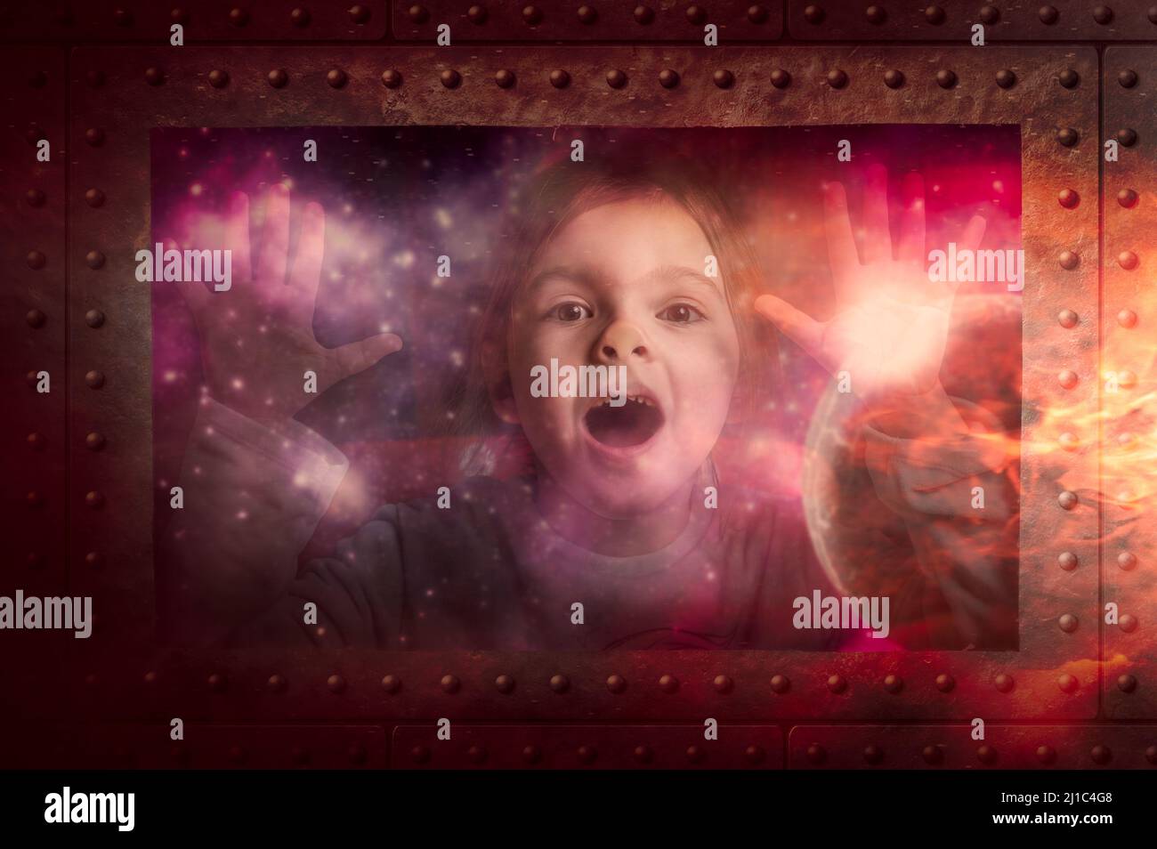 Children and space hi-res stock photography and images - Alamy