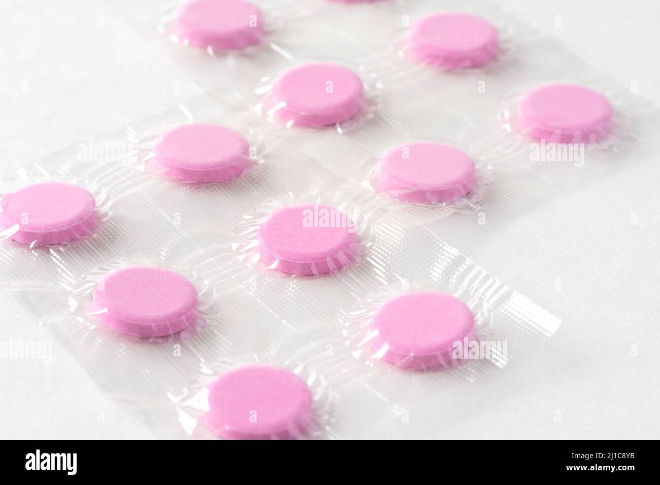 Antacid tablets hi-res stock photography and images - Alamy