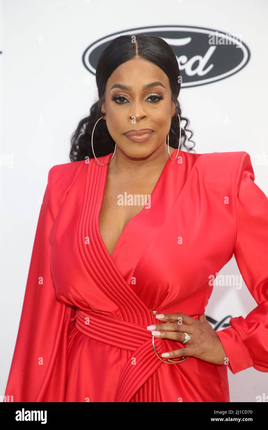 Beverly Hills, Ca. 24th Mar, 2022. Niecy Nash at the ESSENCE 15th ...