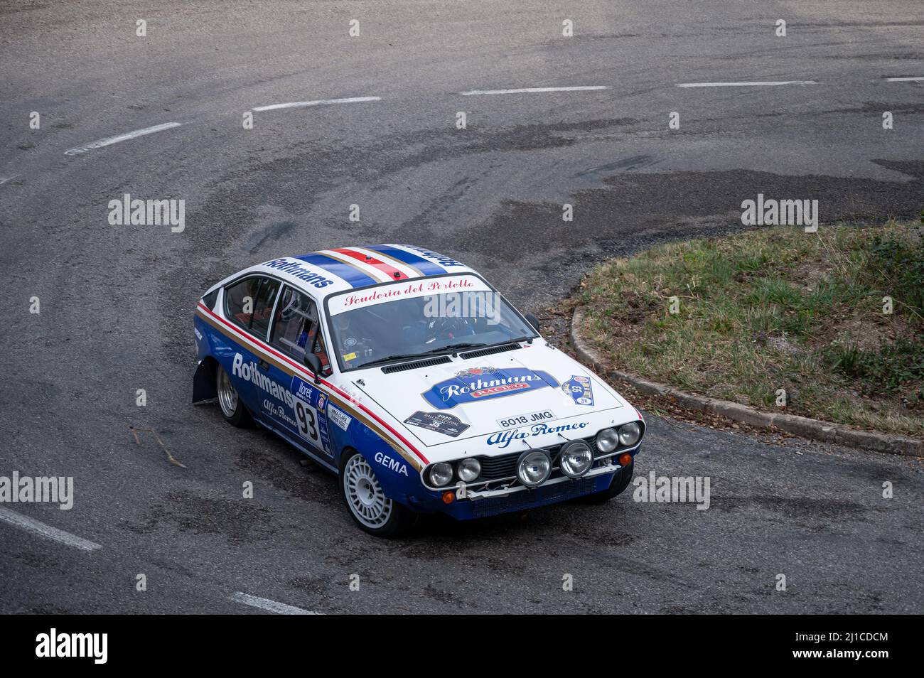 A closeup of an Alfa Romeo GTV in 9 Lloret de Mar asphalt rally Stock ...