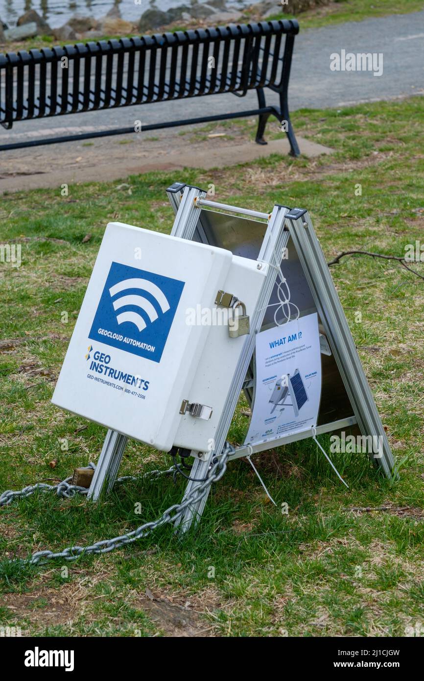 Seismograph hi-res stock photography and images - Alamy