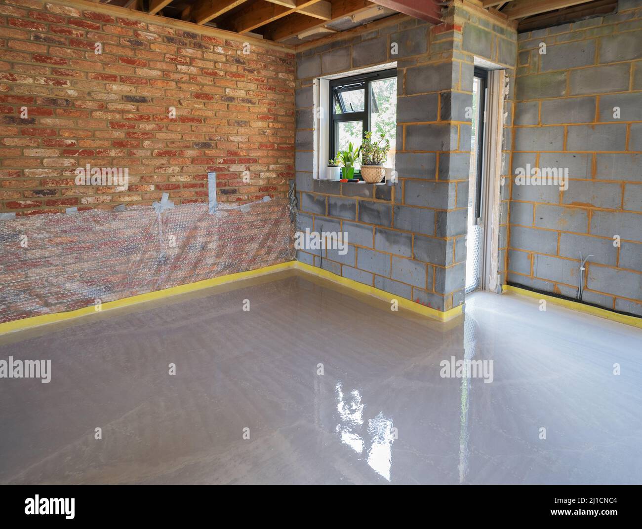 Screeded building hi-res stock photography and images - Alamy