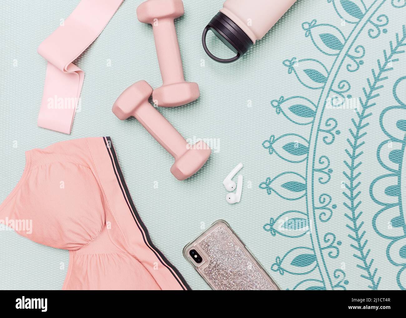 Fitness flat lay concept Stock Photo - Alamy