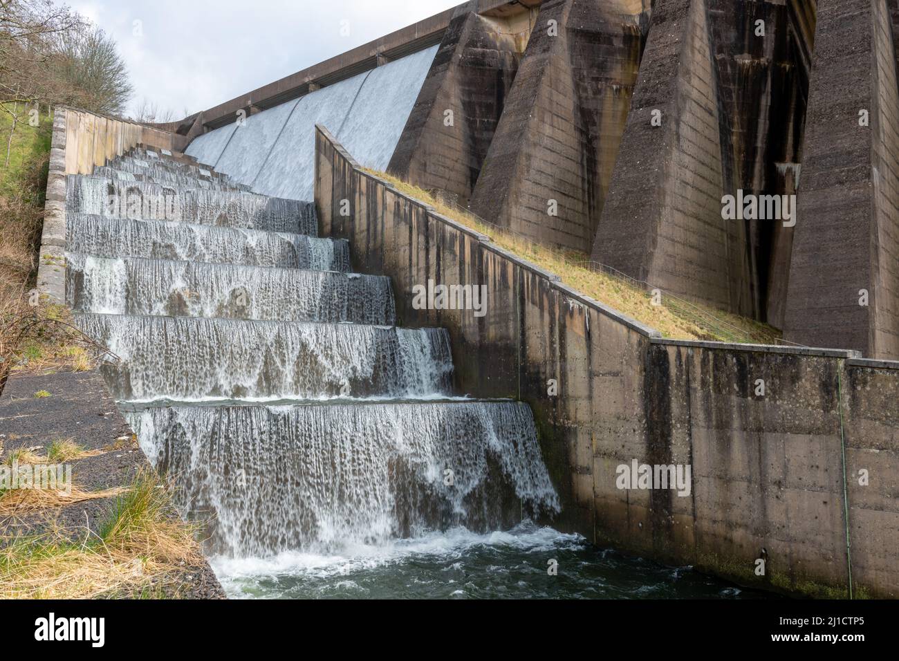 Long exposure of the waterfalls flowing over Wimbleball dam in Somerset ...
