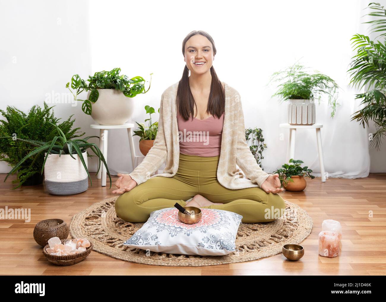 Sound Bath Meditation Stock Photo - Alamy Sound Bath Meditation Stock Photo - Alamy
