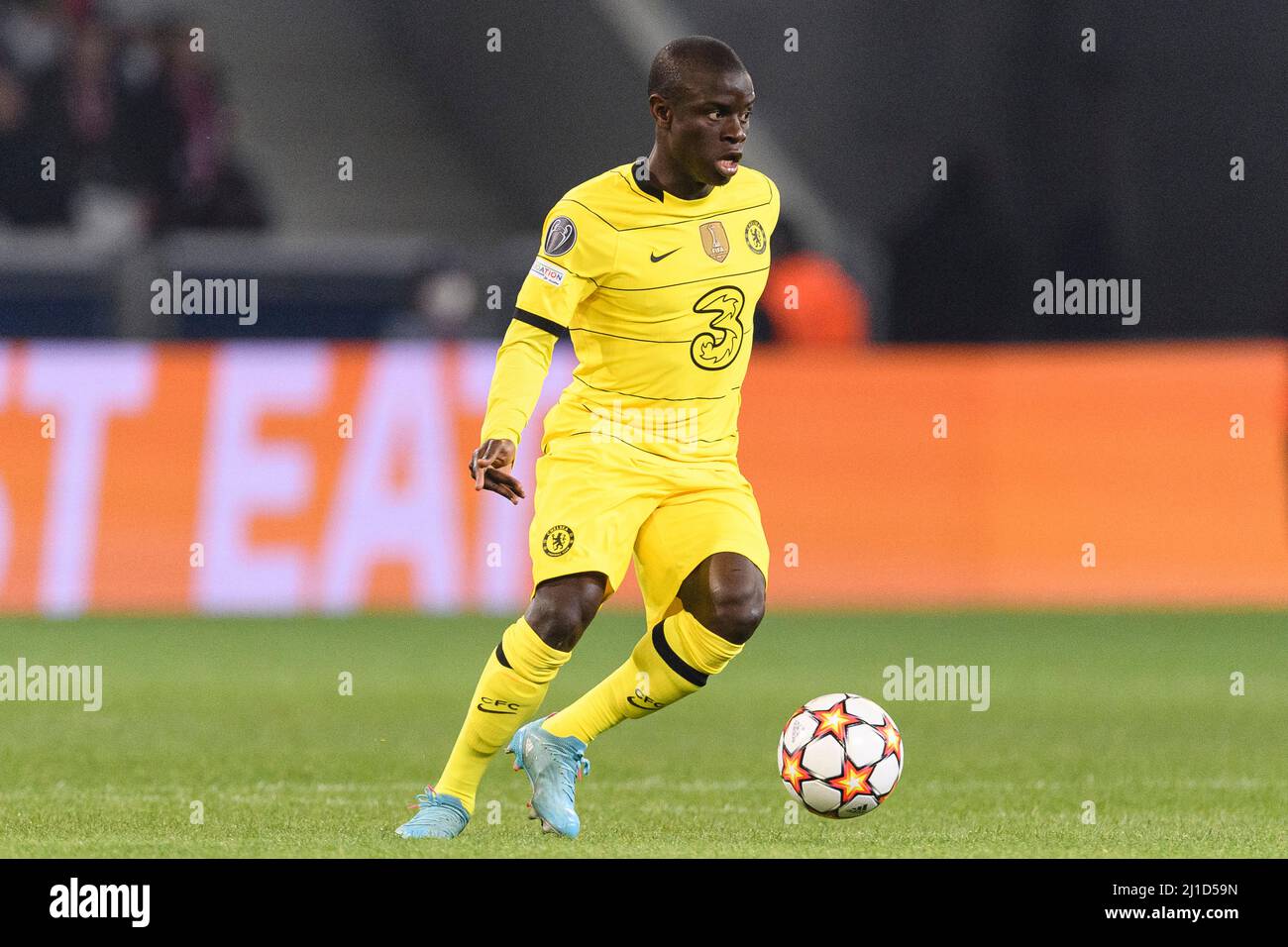 Ngolo kante trophy hi-res stock photography and images - Alamy