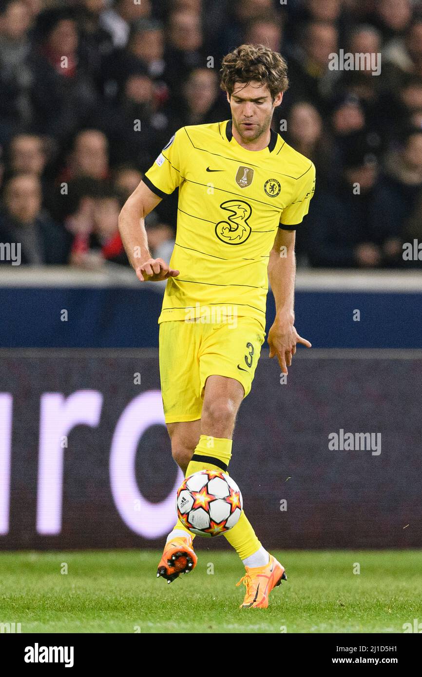 Marcos alonso chelsea trophy hi-res stock photography and images - Alamy