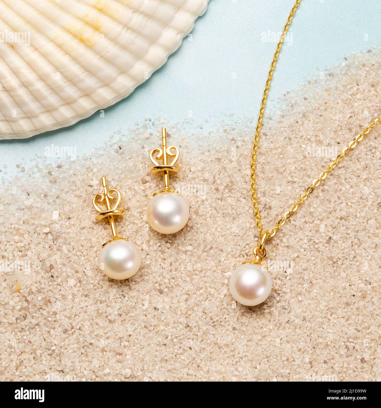 Refined celebration hi-res stock photography and images - Alamy