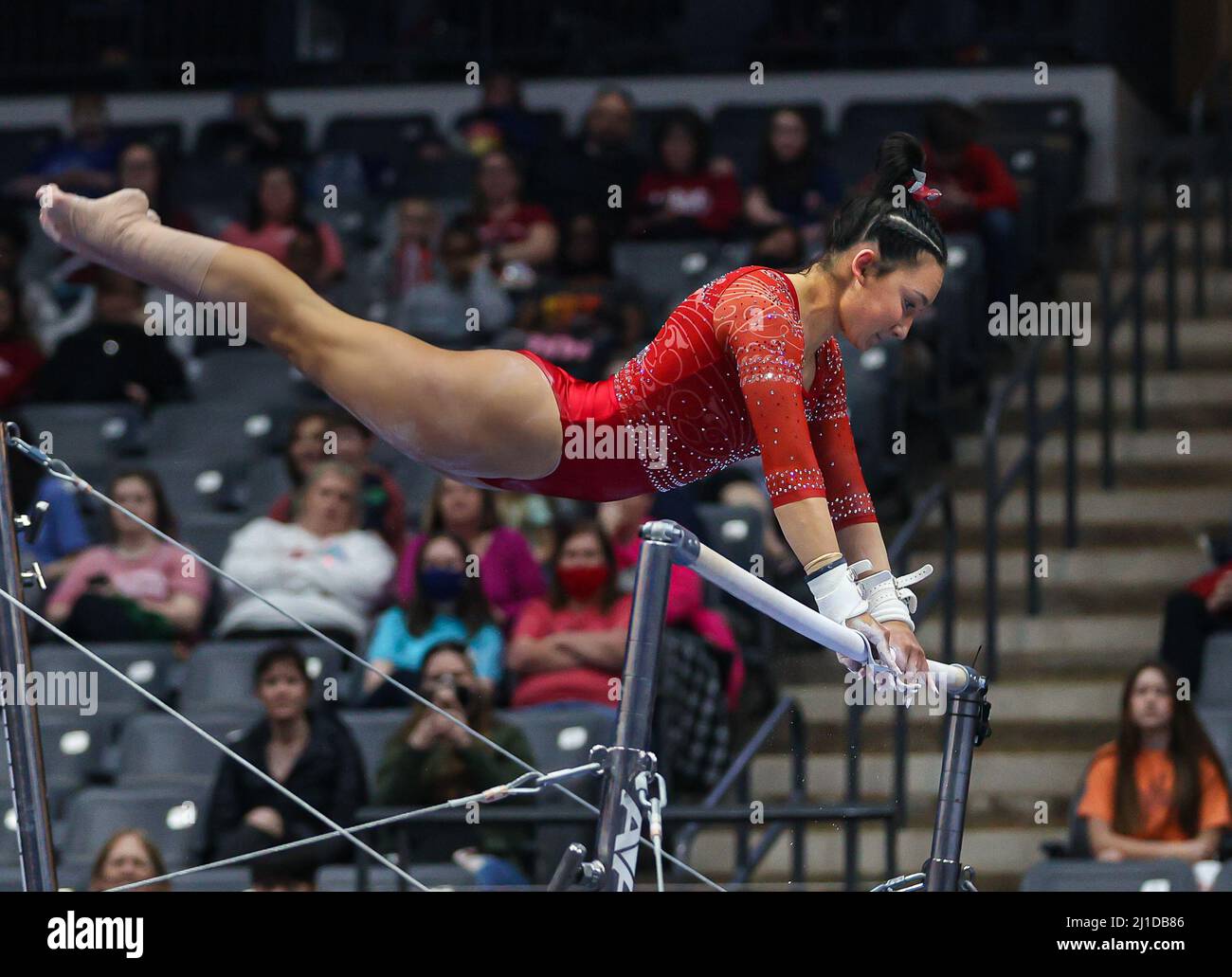 Birmingham, AL, USA. 19th Mar, 2022. Arkansas' Maddie Jones transitions ...