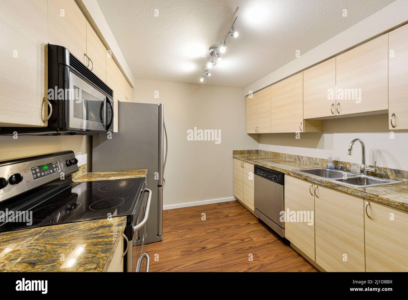 Modern residential kitchen interior Stock Photo - Alamy