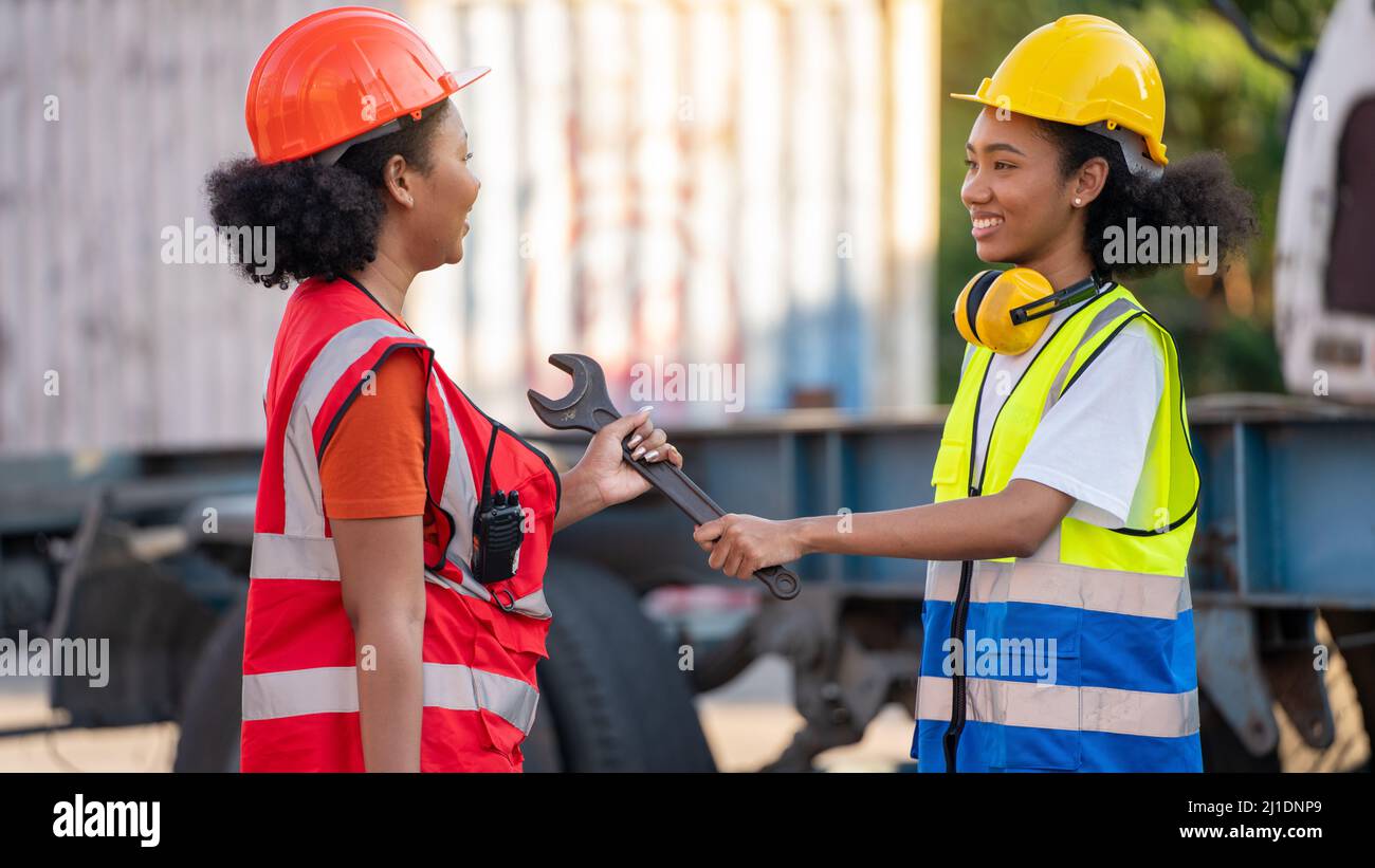 Old tuck box hi-res stock photography and images - Alamy