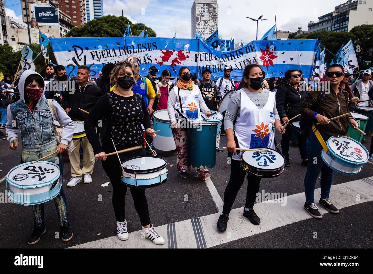 The “July 26” movement waits on Avenida 9 de Julio for its moment to ...