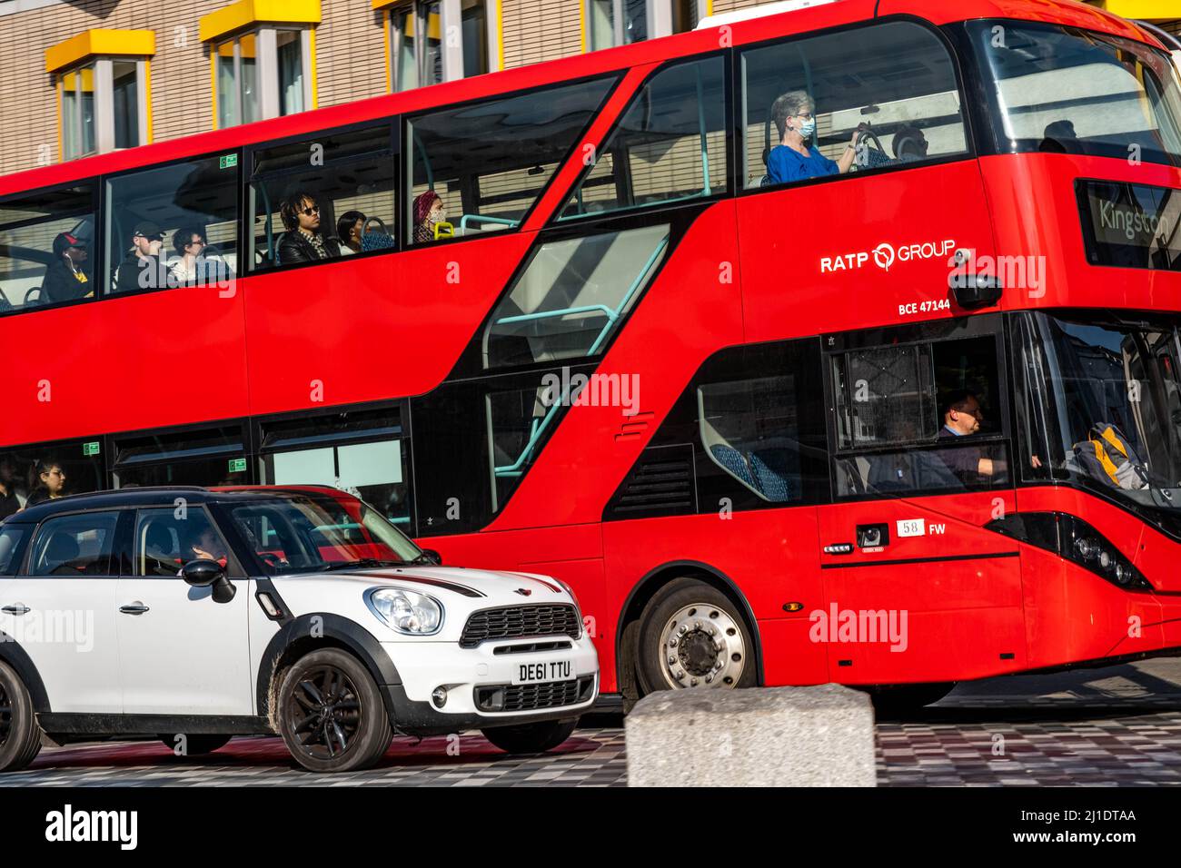 Mini bus uk hi-res stock photography and images - Alamy