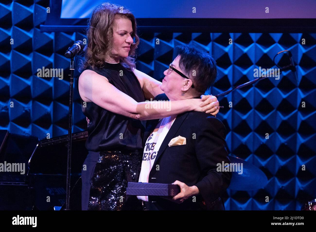 New York, USA. 24th Mar, 2022. (L-R) Sandra Bernhard presents Lea ...