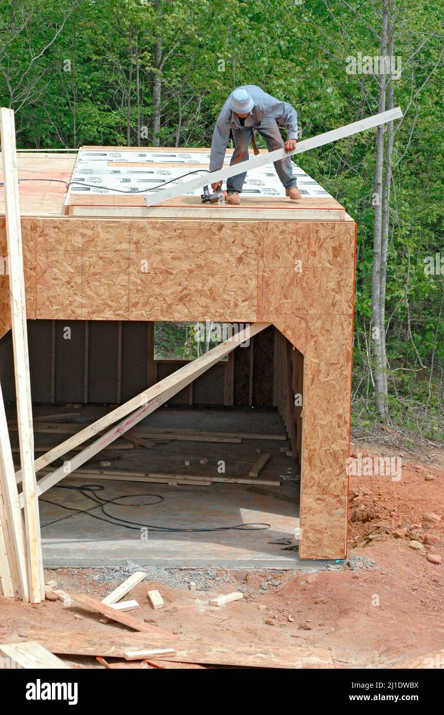 Stick built steel framing hi-res stock photography and images - Alamy