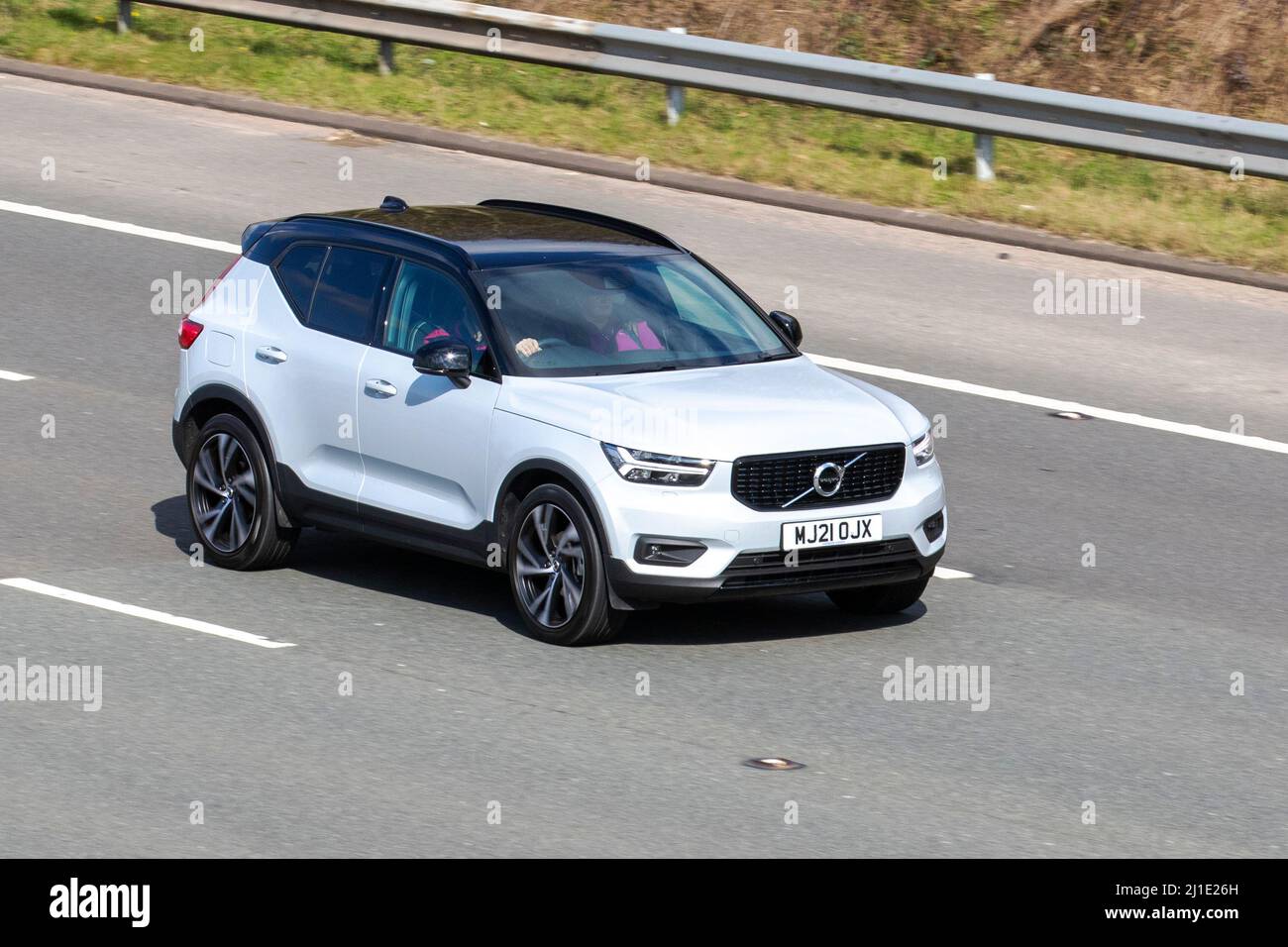 2020 volvo xc40 suv 1 5 t3 r design hi-res stock photography and images ...