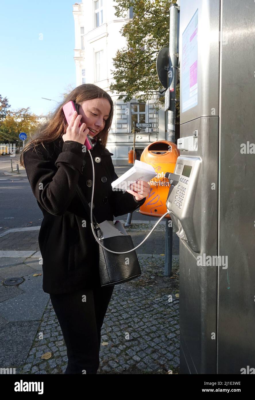 Telephone booth berlin hi-res stock photography and images - Alamy