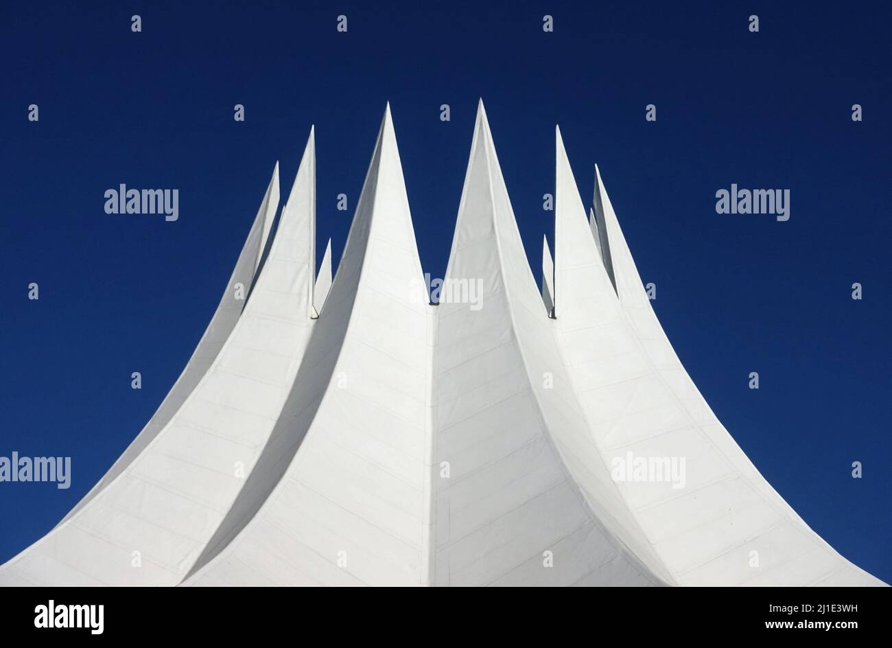 Roof construction tempodrom hi-res stock photography and images - Alamy