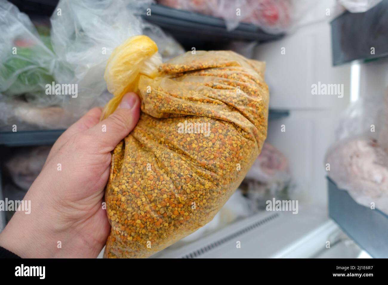 Pollen storing hi-res stock photography and images - Alamy